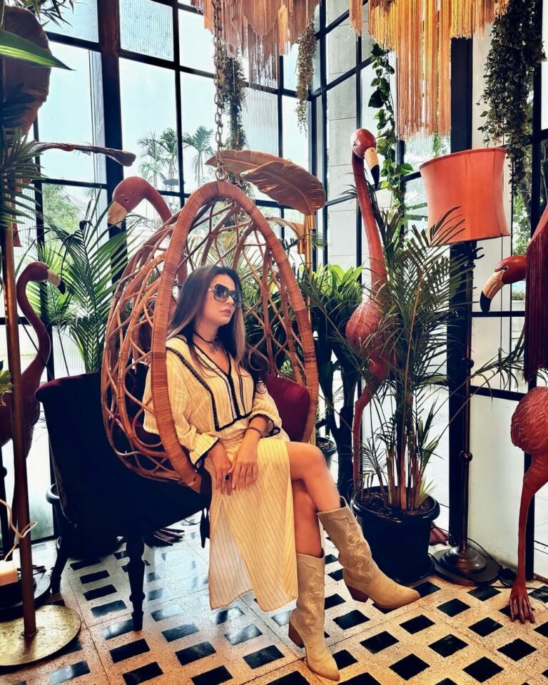 Sara Arfeen Khan Biography, Age | Husband | Mind Coach | Indian Actress ...