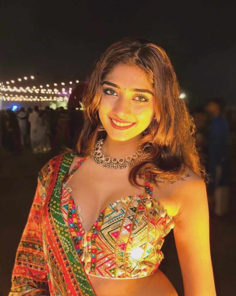 Aanya Advani Biography: Age, Boyfriend, Family, Controversies, Photos, Videos - Excelebiz